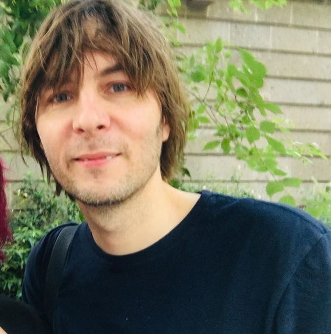 Thomas Mars | Confronta Altezza, Peso, Misure del corpo con Altre ...